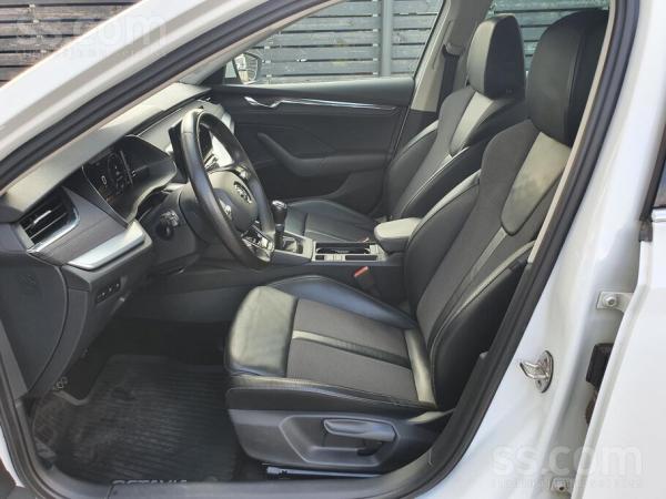 White Skoda Octavia 2022 in Riga, with an engine capacity of 2.00 L and mileage of 98 thousand km for 18900 €, photo 8 on AUTOMOTO.COM.LV