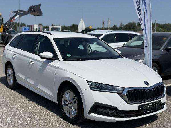 White Skoda Octavia 2022 in Vilnius, with an engine capacity of 2.00 L and mileage of 178 thousand km for 13500 €, photo 1 on AUTOMOTO.COM.LV