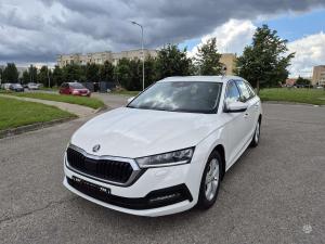 White Skoda Octavia 2022 in Panevezys, with an engine capacity of 1.50 L and mileage of 290 thousand km for 9600 €, photo  on AUTOMOTO.COM.LV