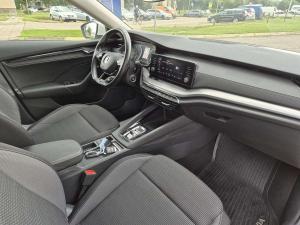 White Skoda Octavia 2022 in Panevezys, with an engine capacity of 1.50 L and mileage of 290 thousand km for 9600 €, photo 13 on AUTOMOTO.COM.LV