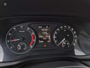 White Skoda Octavia 2022 in Panevezys, with an engine capacity of 1.50 L and mileage of 290 thousand km for 9600 €, photo 17 on AUTOMOTO.COM.LV