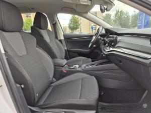 White Skoda Octavia 2022 in Panevezys, with an engine capacity of 1.50 L and mileage of 290 thousand km for 9600 €, photo 22 on AUTOMOTO.COM.LV