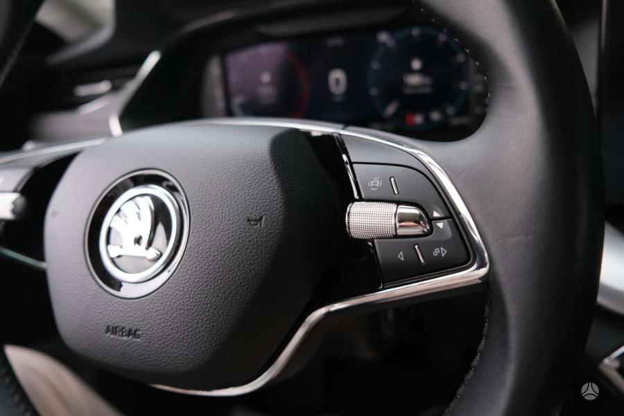 White Skoda Octavia 2022 in Vilnius, with an engine capacity of 1.97 L and mileage of 182 thousand km for 14400 €, photo 33 on AUTOMOTO.COM.LV
