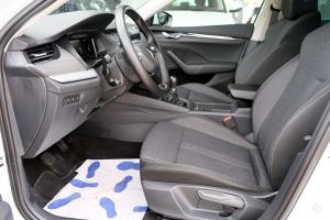 White Skoda Octavia 2022 in Vilnius, with an engine capacity of 1.97 L and mileage of 182 thousand km for 14400 €, photo 8 on AUTOMOTO.COM.LV