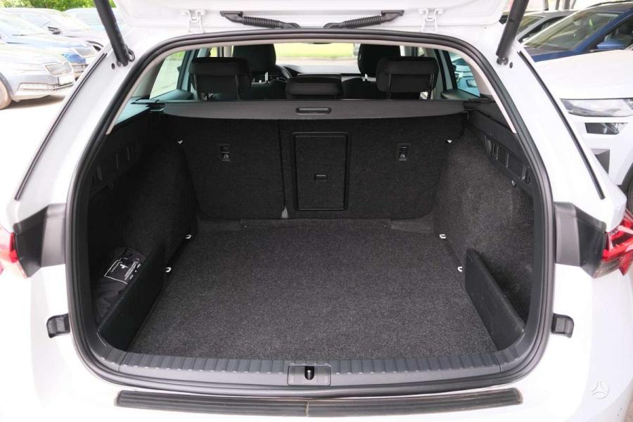 White Skoda Octavia 2022 in Vilnius, with an engine capacity of 1.97 L and mileage of 182 thousand km for 14400 €, photo 43 on AUTOMOTO.COM.LV