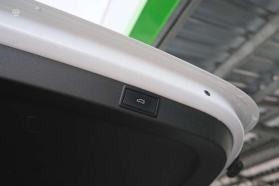 White Skoda Octavia 2022 in Vilnius, with an engine capacity of 1.97 L and mileage of 182 thousand km for 14400 €, photo 47 on AUTOMOTO.COM.LV