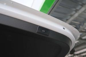 White Skoda Octavia 2022 in Vilnius, with an engine capacity of 1.97 L and mileage of 182 thousand km for 14400 €, photo 48 on AUTOMOTO.COM.LV