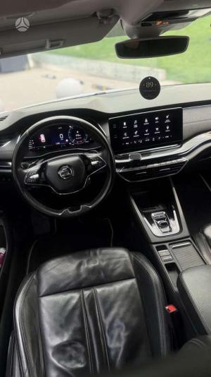 White Skoda Octavia 2022 in Vilnius, with an engine capacity of 1.97 L and mileage of 220 thousand km for 12750 €, photo 15 on AUTOMOTO.COM.LV