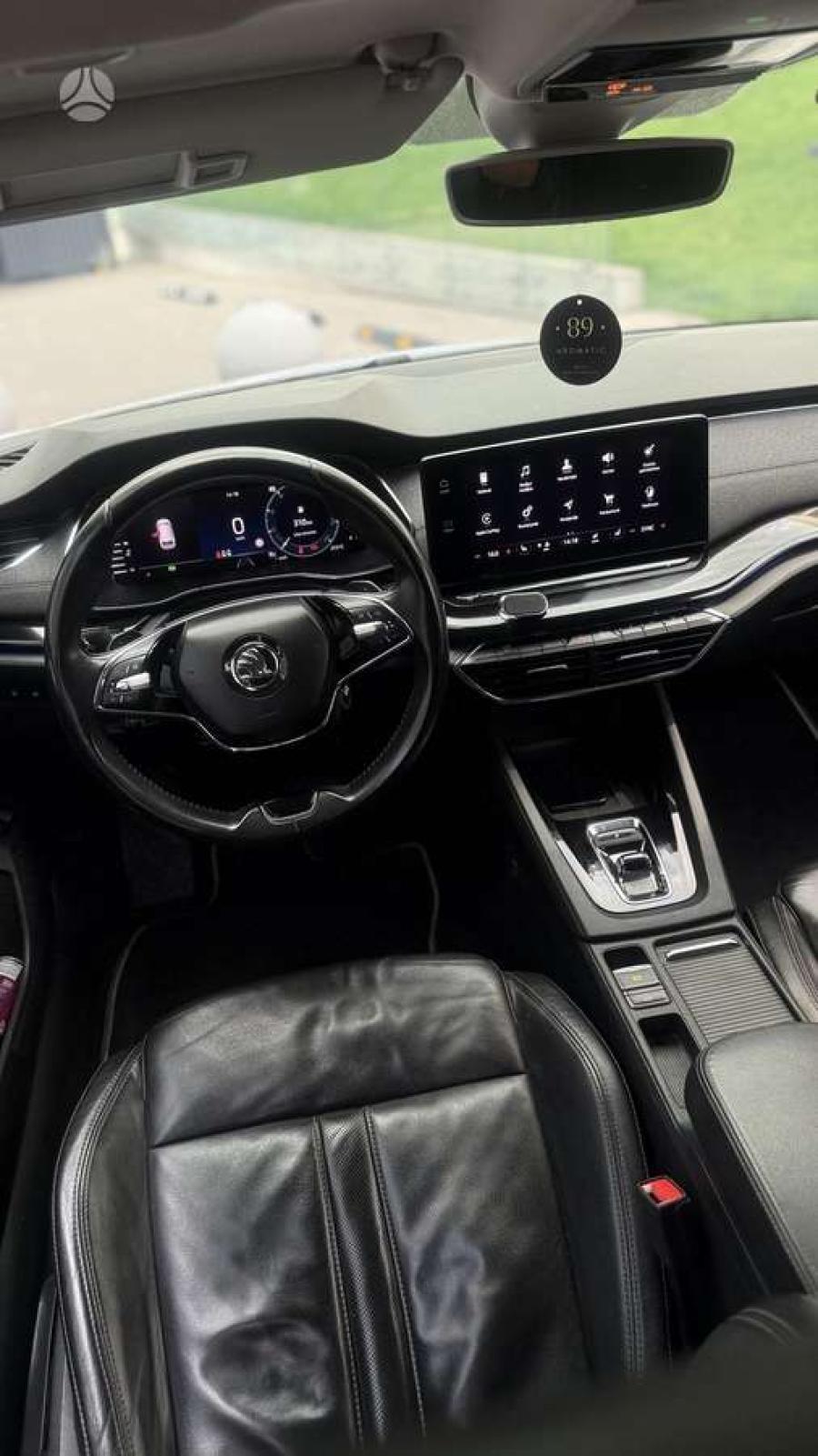 White Skoda Octavia 2022 in Vilnius, with an engine capacity of 1.97 L and mileage of 220 thousand km for 12750 €, photo 15 on AUTOMOTO.COM.LV