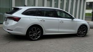 White Skoda Octavia 2022 in Vilnius, with an engine capacity of 1.97 L and mileage of 220 thousand km for 12750 €, photo 17 on AUTOMOTO.COM.LV
