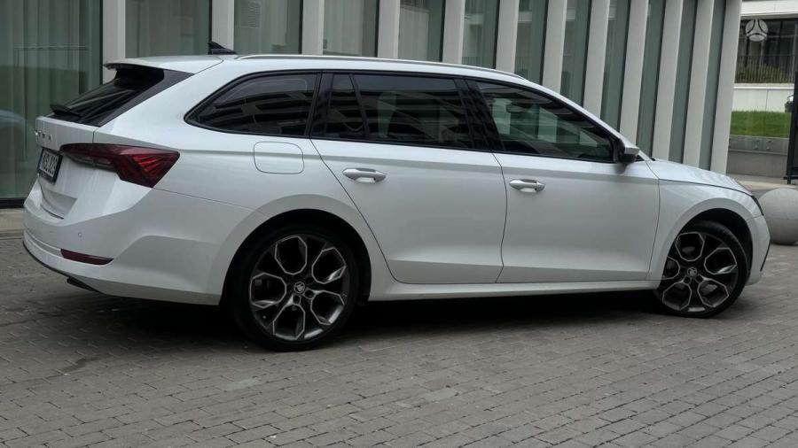 White Skoda Octavia 2022 in Vilnius, with an engine capacity of 1.97 L and mileage of 220 thousand km for 12750 €, photo 17 on AUTOMOTO.COM.LV