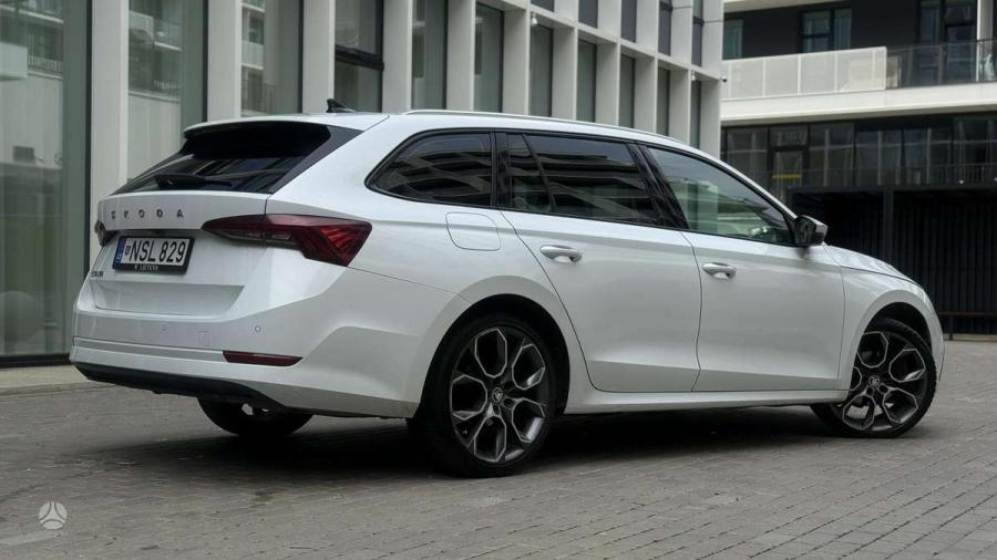 White Skoda Octavia 2022 in Vilnius, with an engine capacity of 1.97 L and mileage of 220 thousand km for 12750 €, photo 19 on AUTOMOTO.COM.LV