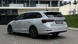 White Skoda Octavia 2022 in Vilnius, with an engine capacity of 1.97 L and mileage of 220 thousand km for 12750 €, photo 21 on AUTOMOTO.COM.LV