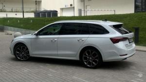 White Skoda Octavia 2022 in Vilnius, with an engine capacity of 1.97 L and mileage of 220 thousand km for 12750 €, photo 22 on AUTOMOTO.COM.LV