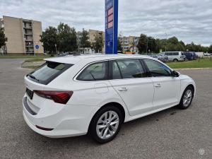 White Skoda Octavia 2022 in Panevezys, with an engine capacity of 1.50 L and mileage of 290 thousand km for 10100 €, photo 6 on AUTOMOTO.COM.LV