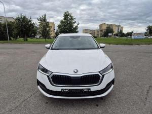White Skoda Octavia 2022 in Panevezys, with an engine capacity of 1.50 L and mileage of 290 thousand km for 10100 €, photo 8 on AUTOMOTO.COM.LV