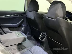 White Skoda Octavia 2022 in Tallinn, with an engine capacity of 1.00 L and mileage of 136 thousand km for 16900 €, photo 5 on AUTOMOTO.COM.LV