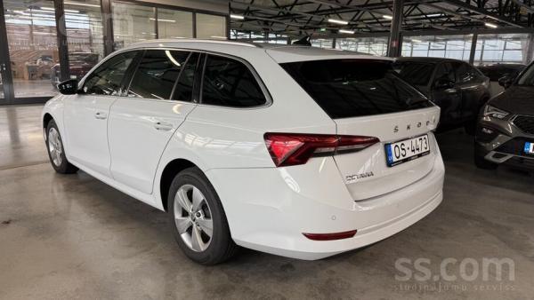 White Skoda Octavia 2022 in Riga, with an engine capacity of 2.00 L and mileage of 122 thousand km for 12900 €, photo 4 on AUTOMOTO.COM.LV