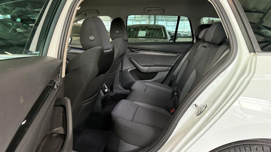 Balts Skoda Octavia 2022 Rīga, ar dzinēja tilpumu 2.00 L un nobraukumu 122 tūkst. km par 12900 €, foto 11 vietnē AUTOMOTO.COM.LV