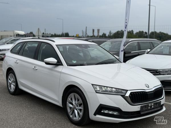 White Skoda Octavia 2022 in Vilnius, with an engine capacity of 1.40 L and mileage of 200 thousand km for 13999 €, photo 7 on AUTOMOTO.COM.LV