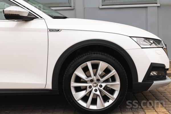 White Skoda Octavia 2023 in Ventspils, with an engine capacity of 2.00 L and mileage of 151 thousand km for 22950 €, photo 9 on AUTOMOTO.COM.LV