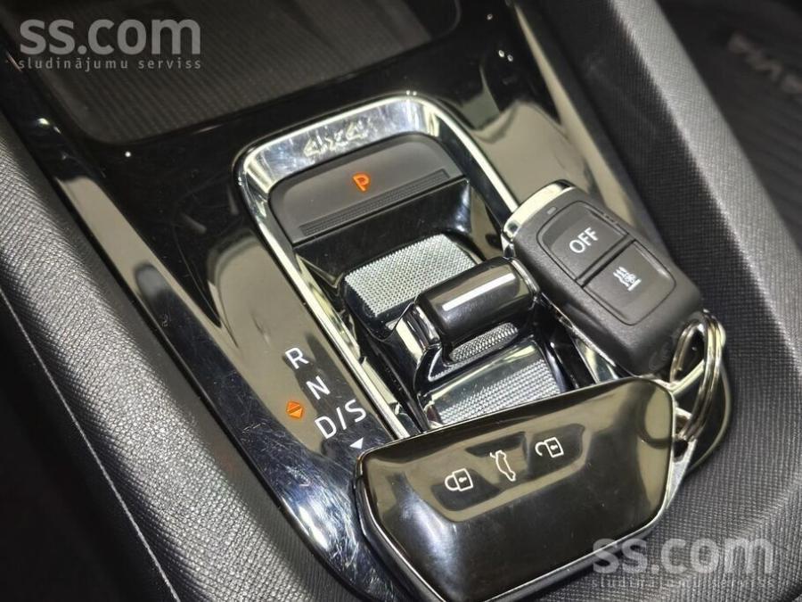 Balts Skoda Octavia 2023 Rīga, ar dzinēja tilpumu 2.00 L un nobraukumu 221 tūkst. km par 18990 €, foto 22 vietnē AUTOMOTO.COM.LV