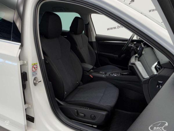 White Skoda Octavia 2023 in Vilnius, with an engine capacity of 2.00 L and mileage of 148 thousand km for 15900 €, photo 7 on AUTOMOTO.COM.LV