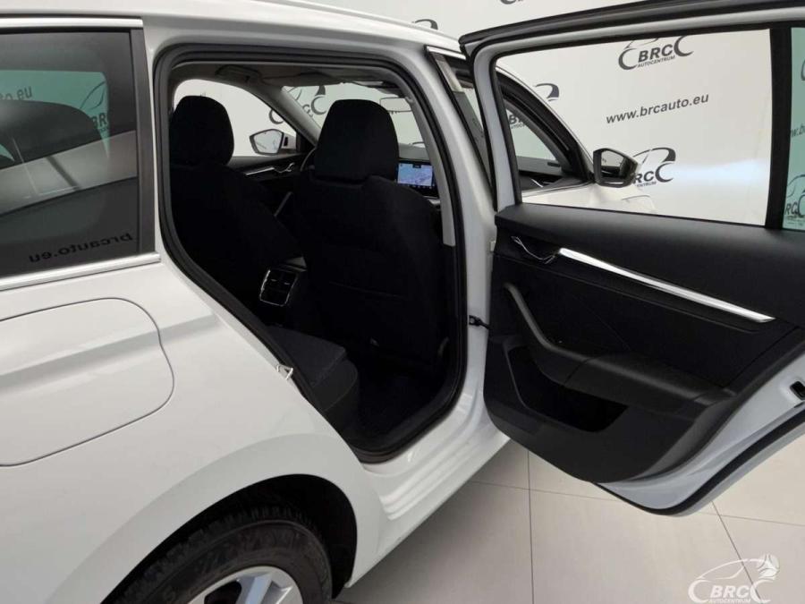 White Skoda Octavia 2023 in Vilnius, with an engine capacity of 2.00 L and mileage of 148 thousand km for 15900 €, photo 14 on AUTOMOTO.COM.LV