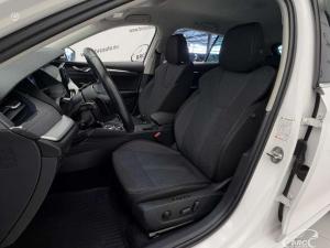 White Skoda Octavia 2023 in Vilnius, with an engine capacity of 2.00 L and mileage of 148 thousand km for 15900 €, photo 24 on AUTOMOTO.COM.LV