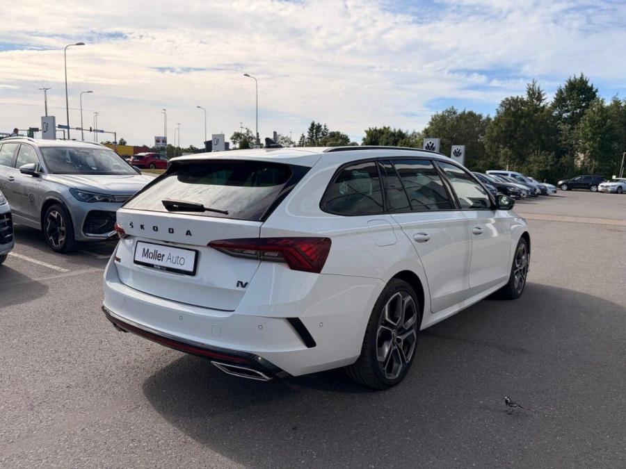Balts Skoda Octavia 2023 Peetri, ar dzinēja tilpumu 1.40 L un nobraukumu 101 tūkst. km par 32400 €, foto 22 vietnē AUTOMOTO.COM.LV