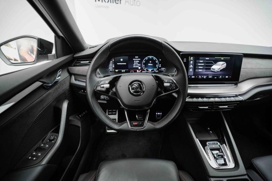 Balts Skoda Octavia 2023 Peetri, ar dzinēja tilpumu 1.40 L un nobraukumu 101 tūkst. km par 32400 €, foto 36 vietnē AUTOMOTO.COM.LV