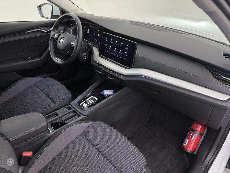 Белый Шкода Октавия 2023 в Вильнюс, объемом двигателя 1.97 л и пробегом 197 тыс. км за 15100 €, фото 9 на AUTOMOTO.COM.LV