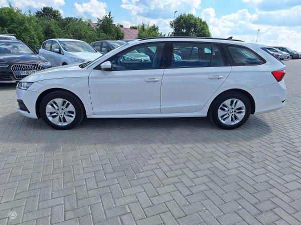 White Skoda Octavia 2023 in Taurage, with an engine capacity of 2.00 L and mileage of 191 thousand km for 12900 €, photo 2 on AUTOMOTO.COM.LV