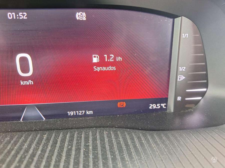 Белый Шкода Октавия 2023 в Таураге, объемом двигателя 2.00 л и пробегом 191 тыс. км за 12900 €, фото 11 на AUTOMOTO.COM.LV