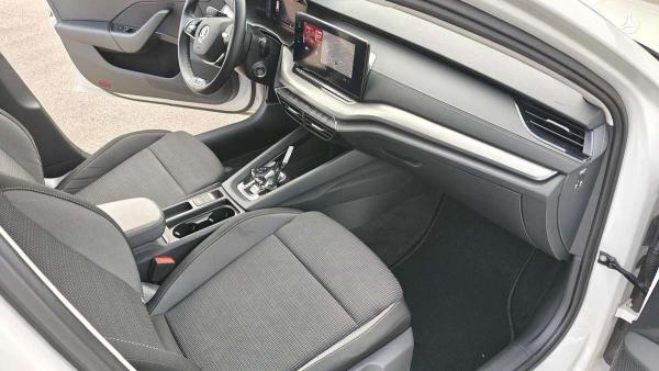 White Skoda Octavia 2023 in Kaunas, with an engine capacity of 2.00 L and mileage of 223 thousand km for 12600 €, photo 10 on AUTOMOTO.COM.LV