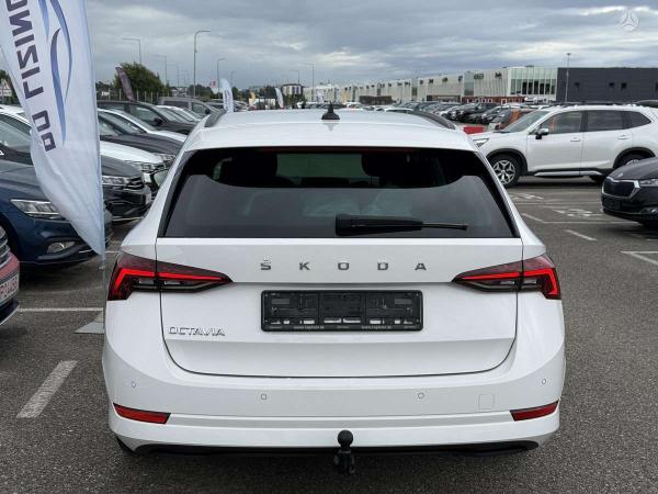 Balts Skoda Octavia 2023 Viļņa, ar dzinēja tilpumu 2.00 L un nobraukumu 213 tūkst. km par 12999 €, foto 4 vietnē AUTOMOTO.COM.LV