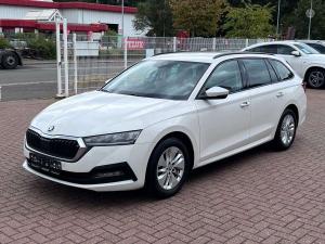 Balts Skoda Octavia 2023 Viļņa, ar dzinēja tilpumu 1.50 L un nobraukumu 64 tūkst. km par 22990 €, foto  vietnē AUTOMOTO.COM.LV