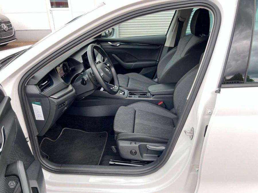 White Skoda Octavia 2023 in Vilnius, with an engine capacity of 1.50 L and mileage of 64 thousand km for 22990 €, photo 11 on AUTOMOTO.COM.LV