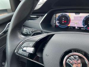 White Skoda Octavia 2023 in Vilnius, with an engine capacity of 1.50 L and mileage of 64 thousand km for 22990 €, photo 16 on AUTOMOTO.COM.LV