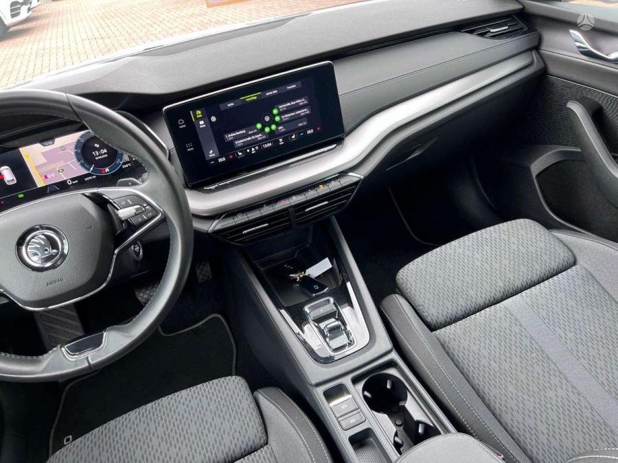 White Skoda Octavia 2023 in Vilnius, with an engine capacity of 1.50 L and mileage of 64 thousand km for 22990 €, photo 19 on AUTOMOTO.COM.LV