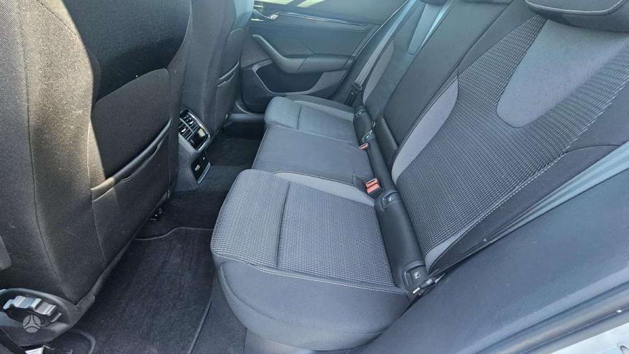 White Skoda Octavia 2023 in Prienai, with an engine capacity of 1.97 L and mileage of 197 thousand km for 13799 €, photo 22 on AUTOMOTO.COM.LV