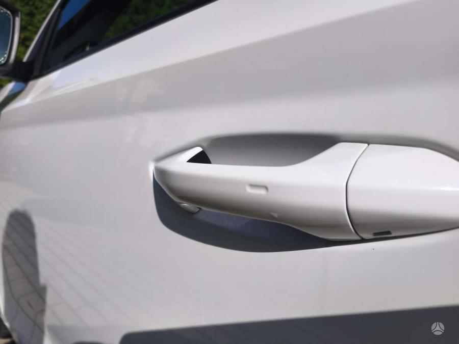 White Skoda Octavia 2023 in Kalvarija, with an engine capacity of 1.50 L and mileage of 135 thousand km for 16396 €, photo 21 on AUTOMOTO.COM.LV