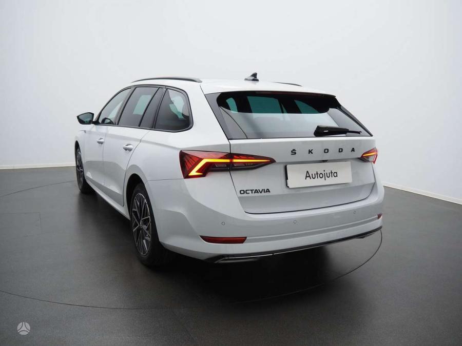 White Skoda Octavia 2023 in Vilnius, with an engine capacity of 1.50 L and mileage of 187 thousand km for 15500 €, photo 7 on AUTOMOTO.COM.LV