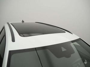 White Skoda Octavia 2023 in Vilnius, with an engine capacity of 1.50 L and mileage of 187 thousand km for 15500 €, photo 8 on AUTOMOTO.COM.LV