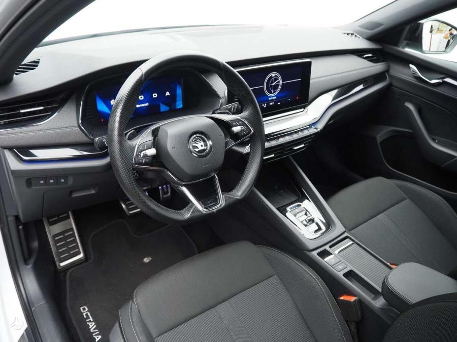 White Skoda Octavia 2023 in Vilnius, with an engine capacity of 1.50 L and mileage of 187 thousand km for 15500 €, photo 11 on AUTOMOTO.COM.LV