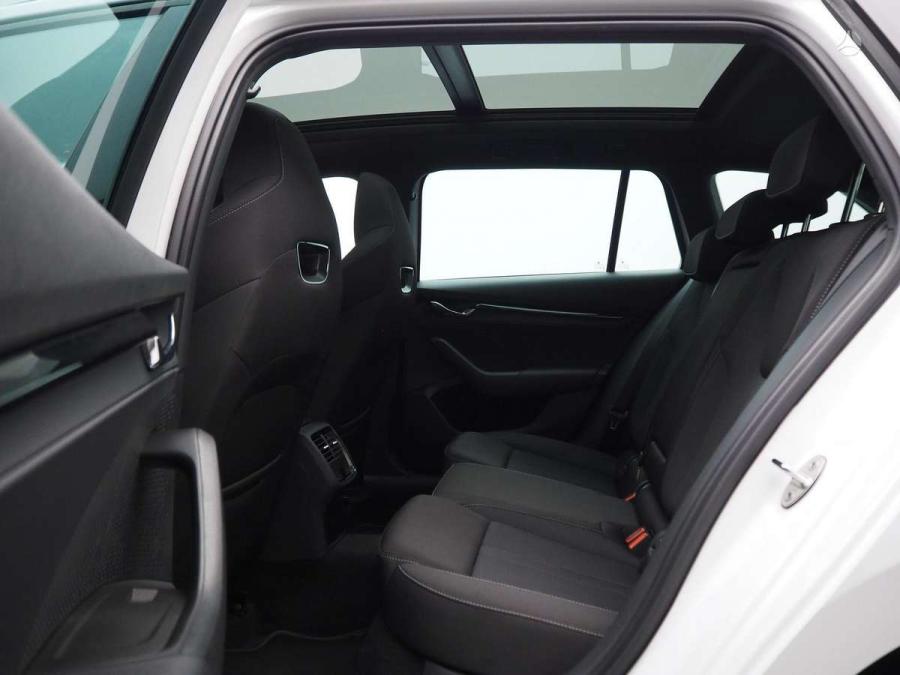 White Skoda Octavia 2023 in Vilnius, with an engine capacity of 1.50 L and mileage of 187 thousand km for 15500 €, photo 16 on AUTOMOTO.COM.LV