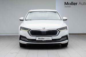 White Skoda Octavia 2023 in Peetri, with an engine capacity of 2.00 L and mileage of 92 thousand km for 21750 €, photo 3 on AUTOMOTO.COM.LV
