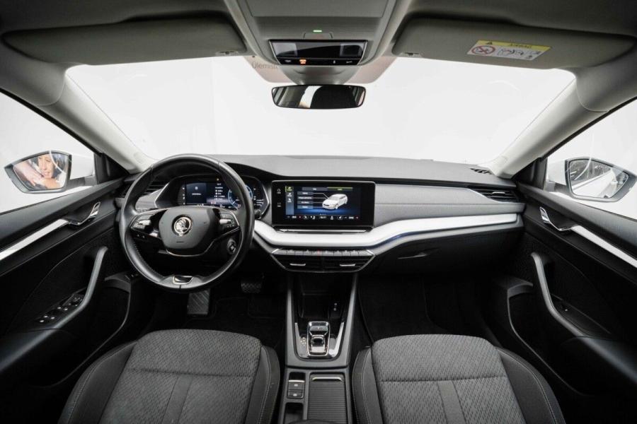 White Skoda Octavia 2023 in Peetri, with an engine capacity of 2.00 L and mileage of 92 thousand km for 21750 €, photo 16 on AUTOMOTO.COM.LV