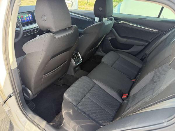 White Skoda Octavia 2023 in Vilnius, with an engine capacity of 2.00 L and mileage of 216 thousand km for 13999 €, photo 11 on AUTOMOTO.COM.LV