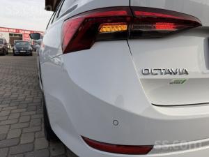 Balts Skoda Octavia 2023 Talsi, ar dzinēja tilpumu 2.00 L un nobraukumu 152 tūkst. km par 13800 €, foto 24 vietnē AUTOMOTO.COM.LV